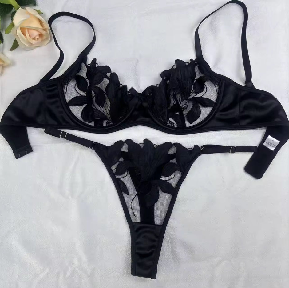 Lingerie – Midnight Muse